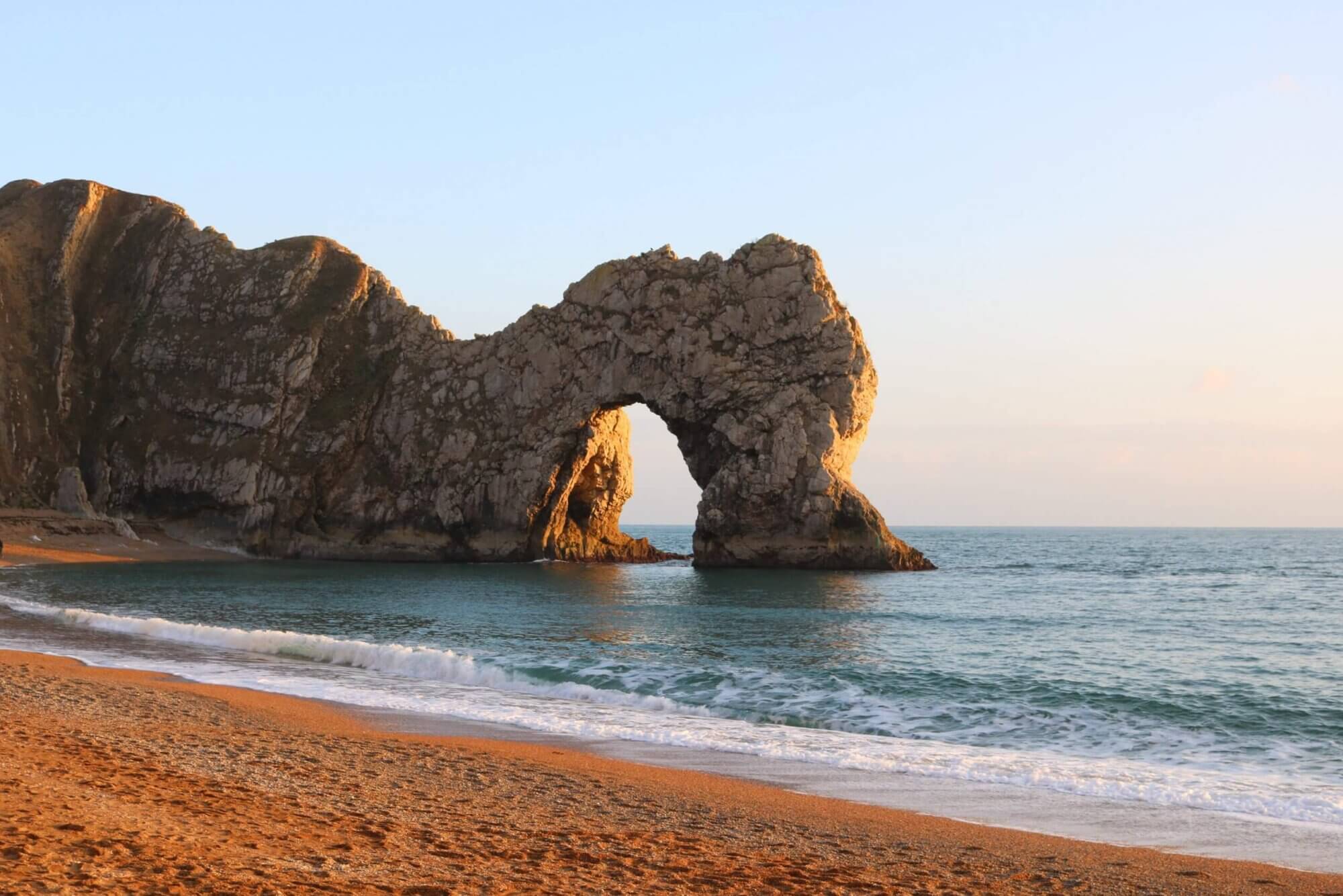 Scenic days out to Durdle Door (Dorset) by bus, coach & train